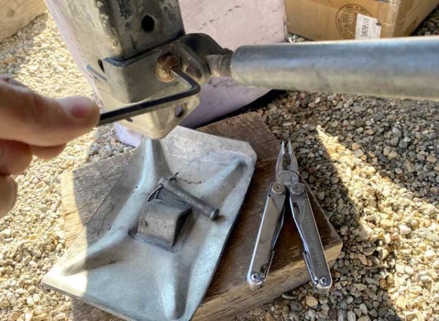 How to Fix Fifth Wheel Legs Part 1: Replace Landing Gear Leg