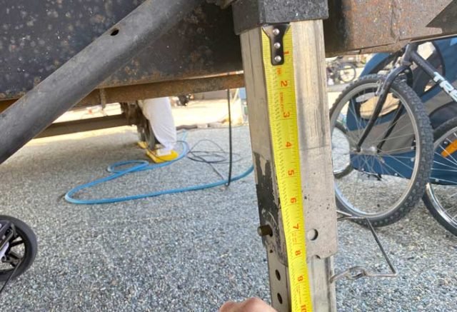 How to Fix Fifth Wheel Legs Part 1: Replace Landing Gear Leg