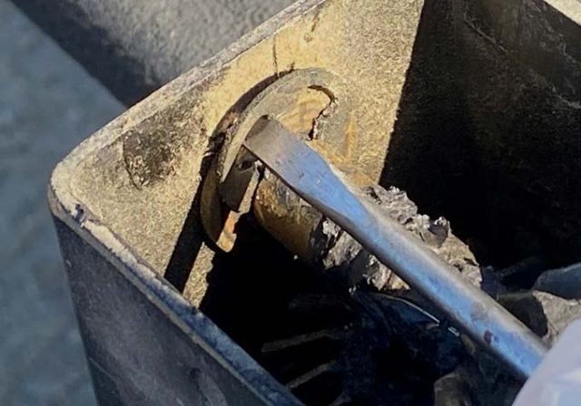 How to Repair Landing Gears: Fix Fifth Wheel Legs Part 2