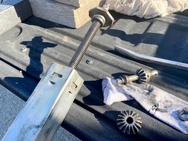 How to Repair Landing Gears: Fix Fifth Wheel Legs Part 2