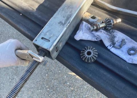 How to Fix Fifth Wheel Legs Part 1: Replace Landing Gear Leg